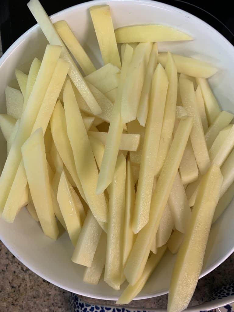 How to Make Easy Homemade French Fries - The Matbakh