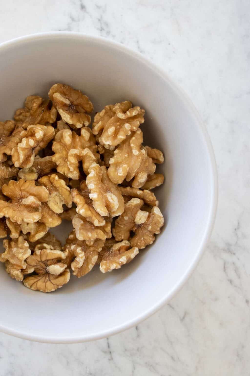 Chewy Date Nut Bars (Homemade Larabars) - The Matbakh