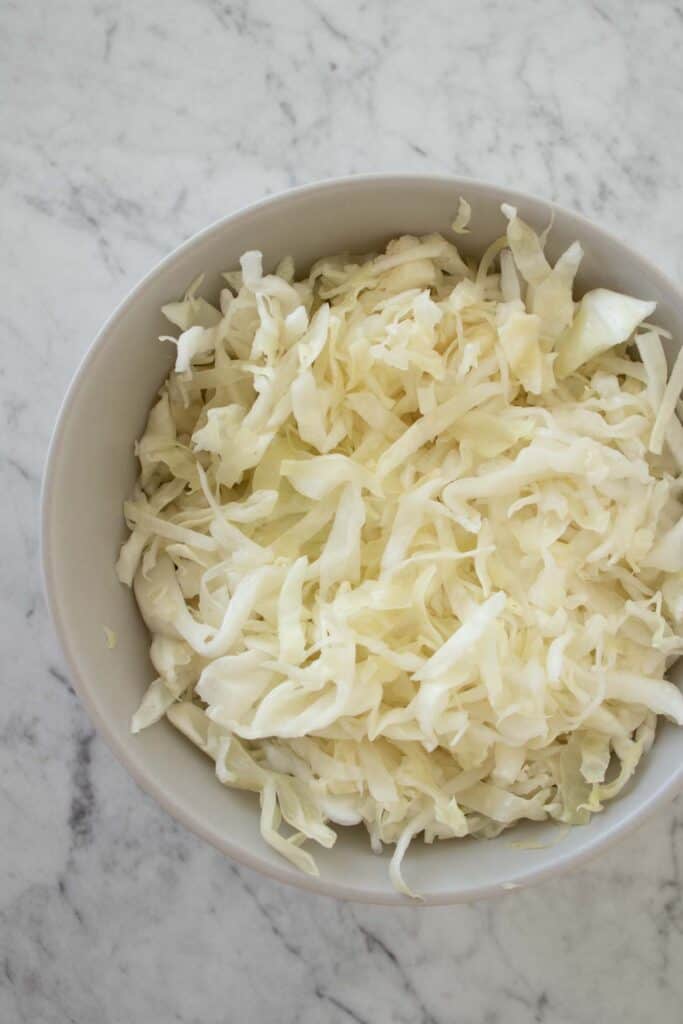 Shredded Cabbage Salad With Lemon Vinaigrette - The Matbakh