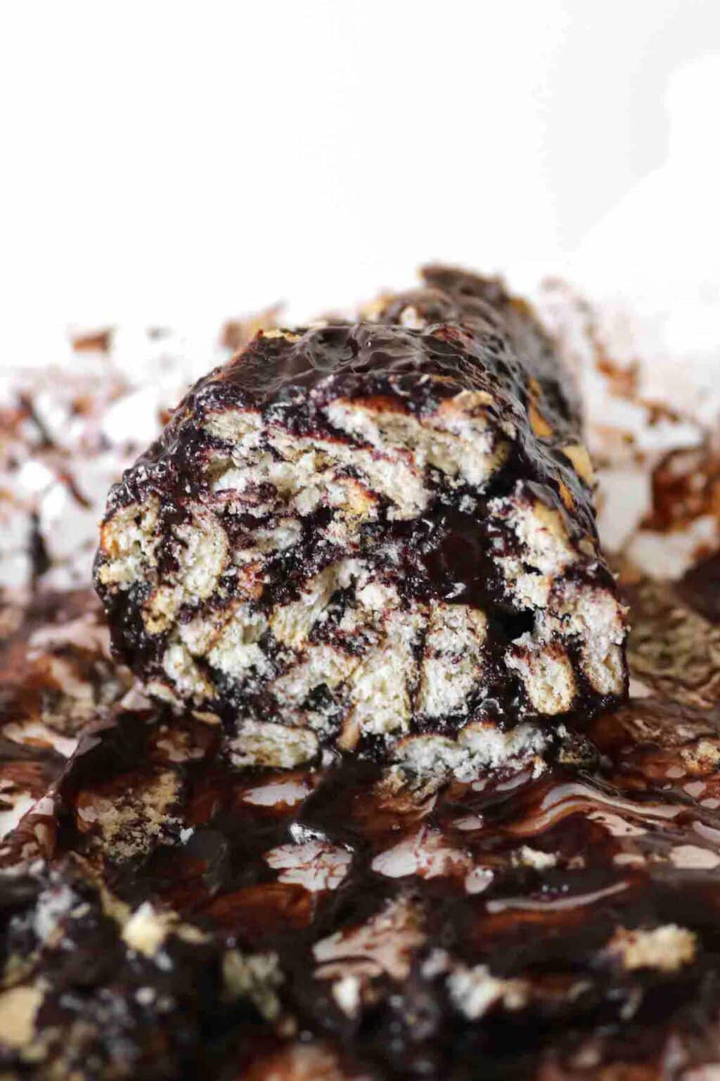 Easy Lazy Cake Recipe (No Bake Chocolate Biscuit Cake) - The Matbakh