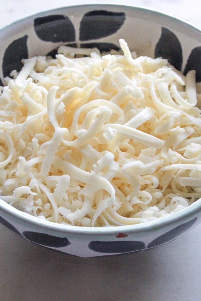 Cheese Manakish (Manakeesh) - The Matbakh