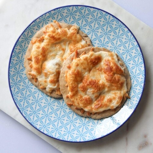 Cheese Manakish (Manakeesh) - The Matbakh