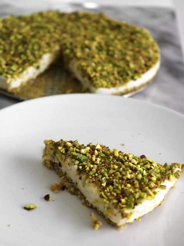 Mafroukeh - Cream and Pistachio Dessert - The Matbakh