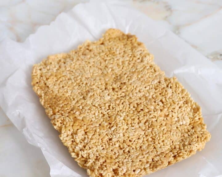Cookie Butter Rice Krispie Treats - The Matbakh