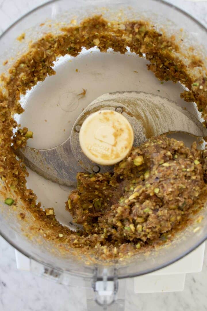 Homemade Larabars (4 Variations) - The Matbakh