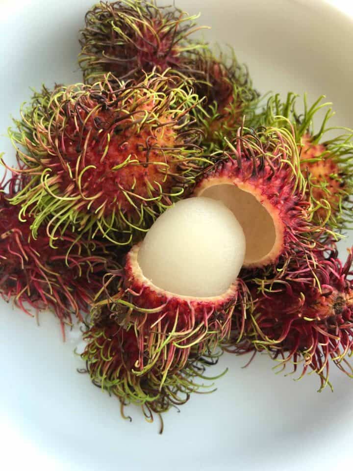 How To Cut and Eat Rambutan Fruit - The Matbakh