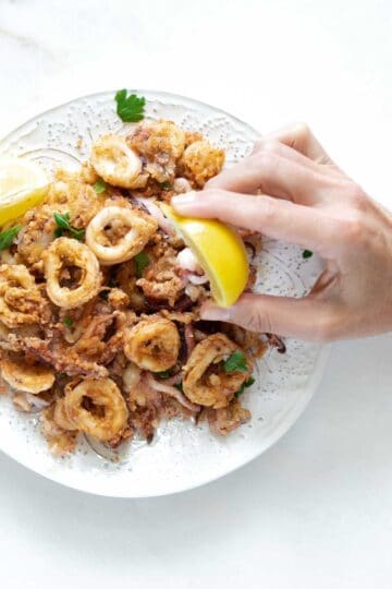 Italian Fried Calamari (Calamari Fritti) - The Matbakh
