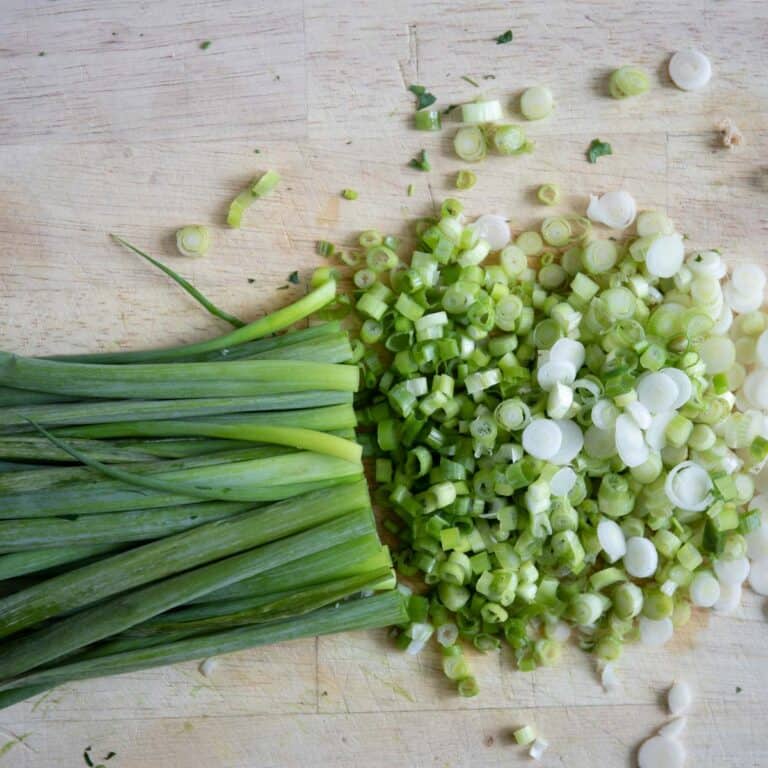 Lebanese Tabbouleh Salad - The Matbakh