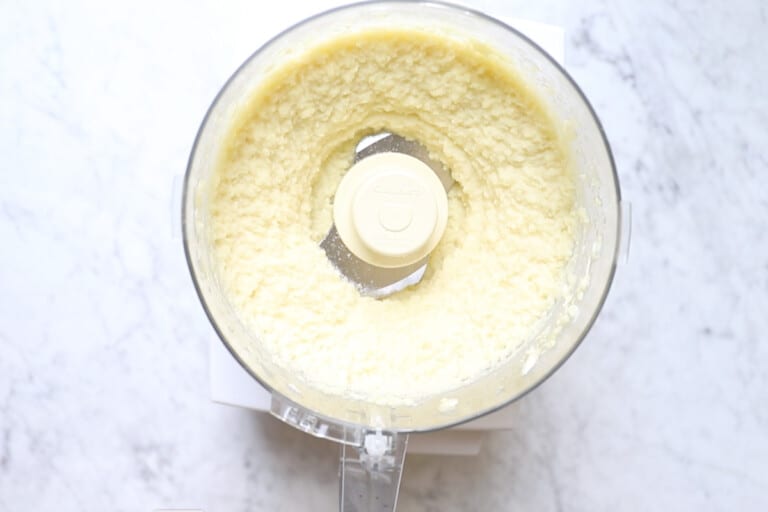 How to Make Garlic Paste (Four Ways) - The Matbakh