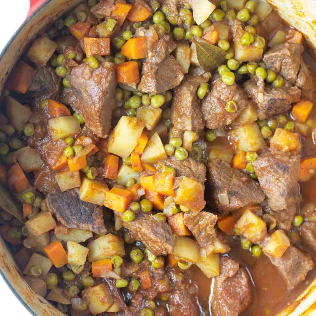 Bazella Pea Stew with Meat Chunks - The Matbakh